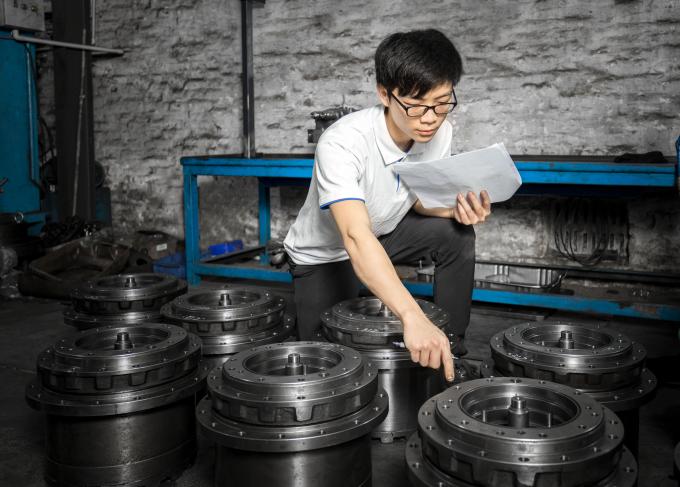 Excavator EC210B D6E Engine Oil Cooler 20511773 21707096 Cooling System